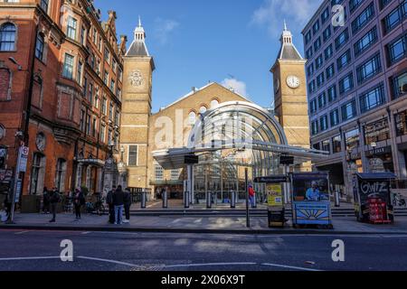 Liverpool Street Railway station, Bishopsgate, City of London. A gothic ...