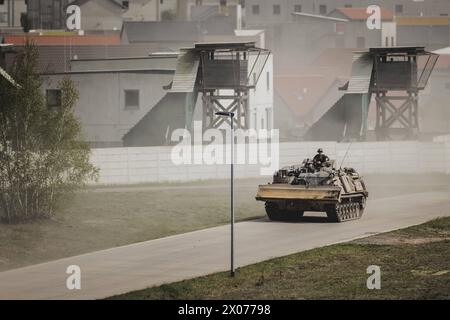 Pionierpanzer Dachs, aufgenommen im Rahmen einer Uebung der Bundeswehr ...