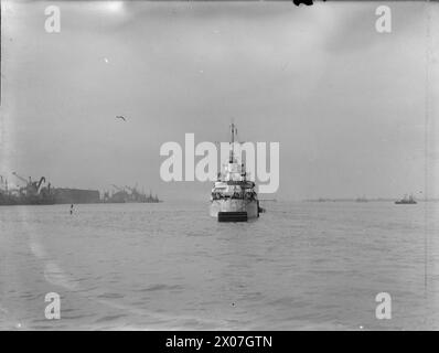 HMS WORCESTER, HUNT CLASS DESTROYER. 7 DECEMBER 1942, HARWICH ...
