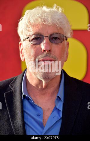 Niv Fichman bei der Premiere der HBO-Miniserie 'The Sympathizer' im ...