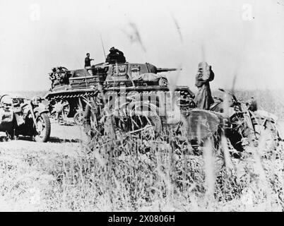 THE OPERATION BARBAROSSA, JUNE-DECEMBER 1941 - Jewish women forced to ...