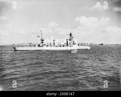 FRENCH FLEET LEAVES ALEXANDRIA. 23 JUNE 1943, ALEXANDRIA. - An 8" gun ...