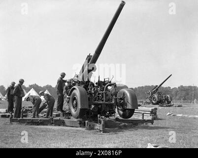 Anti-aircraft guns are deployed at Hyde Park, London as part of British ...