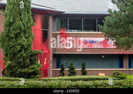 White Waltham, Maidenhead, UK. 10th April, 2024. Thames Valley Police ...