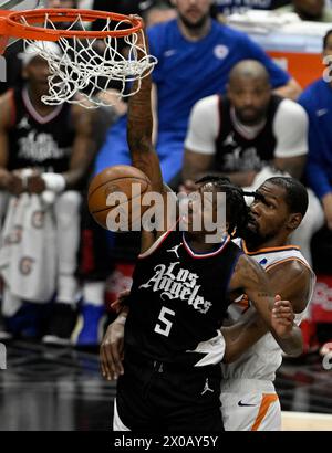 Phoenix Suns forward Kevin Durant (35) looks to shoot against Detroit ...