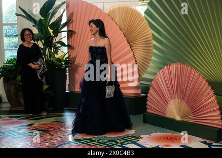 Ms. Kristi Yamaguchi & Ms. Yukiko Saegusa arrive for the State Dinner ...