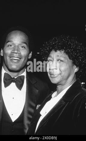 O. J. Simpson and Mother Eunice in 1994. Credit: Ralph Dominguez ...