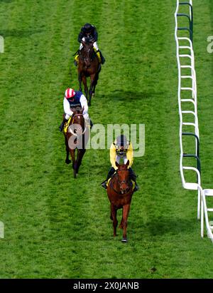 Dancing City ridden by Paul Townend during the Huyton Asphalt Franny ...