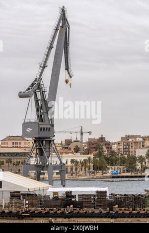Stork cranes for the construction and repair of ships, frigates ...