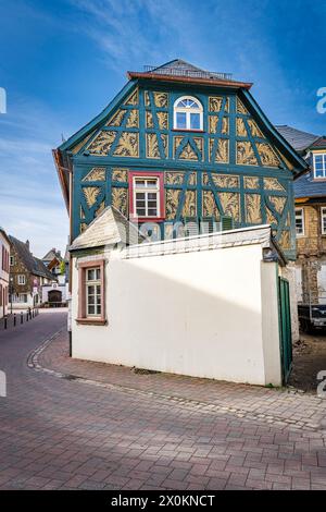 Main street in Hattenheim (Rheingau) with historic half-timbered houses ...