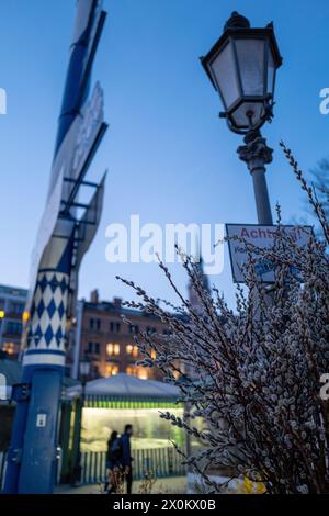 Easter, Viktualienmarkt, Munich, palm branches Stock Photo - Alamy