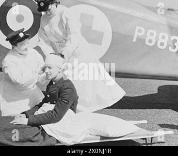 WAAF medical orderlies provide nursing in flying hospitals and sick ...