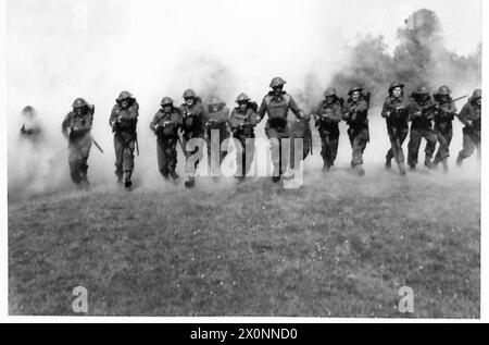 NORWEGIAN TROOPS IN TRAINING - Under cover of a smoke screen Norwegian ...