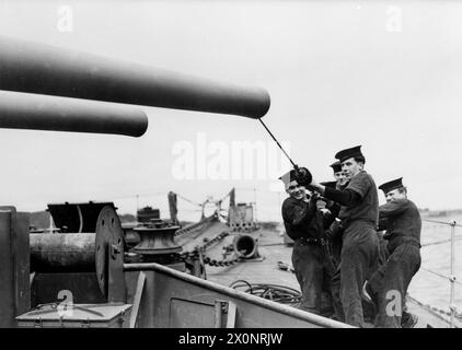 ON BOARD AN INVASION DESTROYER. 1 JUNE 1944, PLYMOUTH. ON BOARD THE ...