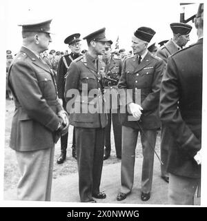 Major General Russell and staff officers at Divisional Headquarters ...