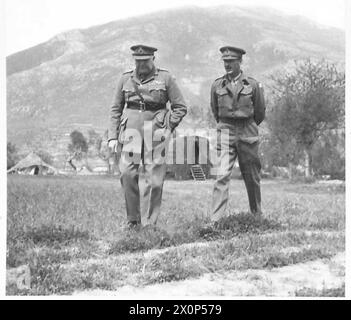 ITALY : C-IN-C MEDITERRANEAN THEATRE VISITS 8TH ARMY - A gun ...