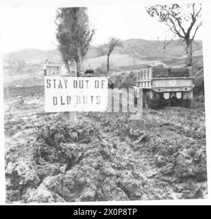 FIFTH ARMY : TRANSPORTATION IN THE MUD - American transport carrying ...