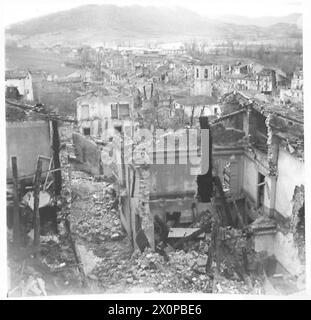 ITALY : EIGHTH ARMYSCORCHED EARTH IN CASTEL DI SANGRO - An old lady ...