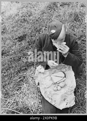 CONVOY RATIONS AND MEALS - Picture issued 1942. Special meals are ...