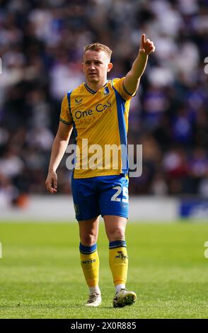 Mansfield Town's Louis Reed during the Sky Bet League One match at the ...