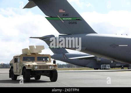 373rd Expeditionary Military Intelligence Battalion Commander, Lt. Col ...