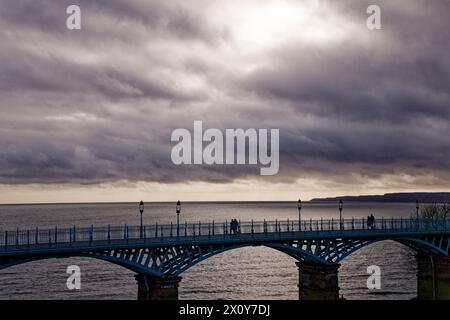 Wintery skies over Spa Bridge, Scarborough Stock Photo - Alamy