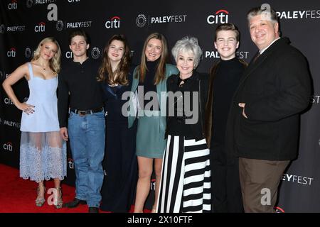 Emily Osment, Montana Jordan, Raegan Revord, Zoe Perry, Maureen J ...