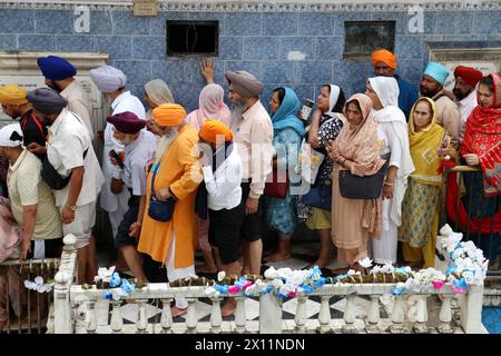 Hassan Abdal, Hassan Abdal. 14th Apr, 2024. Sikh pilgrims gather at the ...