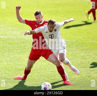 Patrick Mainka (FC Heidenheim, #06) am Ball, GER, 1. FC Heidenheim vs ...