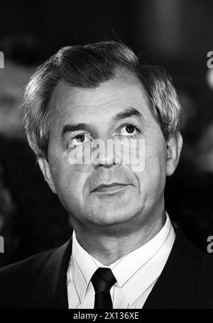 Parliamentary elections on October 7th 1990: Depressive mood in the ...