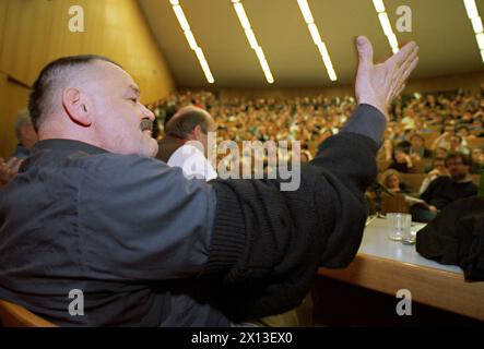 Austrian sculptor Alfred Hrdlicka repeats his statements against the ...
