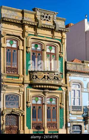 Facade of colonial building in Porto, Portugal Stock Photo - Alamy