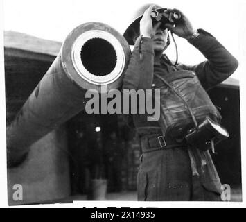 British naval gunners on gun deck. Museum: PRIVATE COLLECTION Stock ...