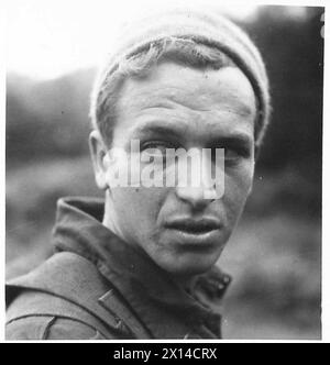 FRENCH COMMANDO SOLDIERS TRAIN AT A COMMANDO DEPOT - Close-up studies ...