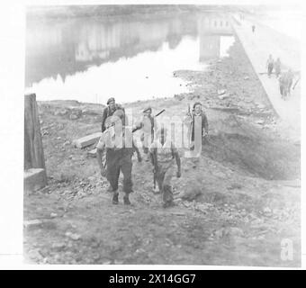 EIGHTH ARMY : BRIDGEHEAD ACROSS THE ARNO - A part of men from the Buffs ...