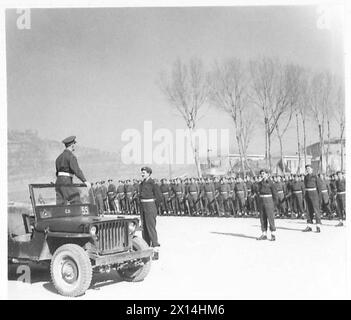 GRENADIER GUARDS ON PARADE - Brigadier ERskine and Major T.F.R ...