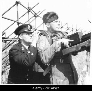 British naval gunners on gun deck. Museum: PRIVATE COLLECTION Stock ...