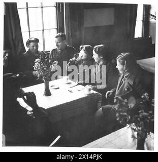AN ATS TRAINING CENTRE IN SCOTLAND - Fire drill , British Army Stock ...