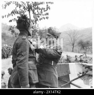 ITALIAN MINISTER OF WAR VISITS ITALIAN CORPS OF LIBERATION - The ...