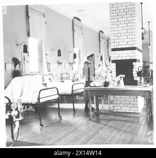 CAMBRIDGE HOSPITAL, ALDERSHOT - Resuscitation Ward. Blood transfusion ...