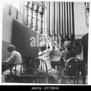 CIVILIAN WOMEN WORKING AT CENTRAL ORDNANCE DEPOT DONNINGTON, SHROPSHIRE ...