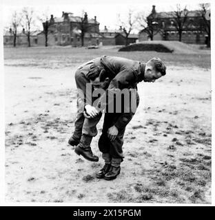 BASIC AND PURPOSEFUL PHYSICAL TRAINING - Half-way position [two handed ...
