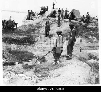 British and Indian troops arrive at Salonika, Greece, with Indian ...