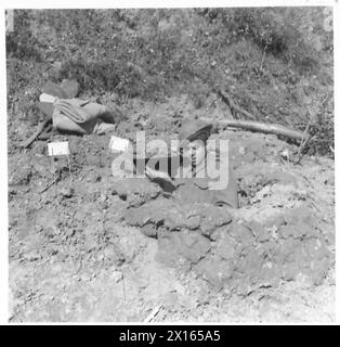 ITALY : FIFTH ARMYFRONTLINE INFANTRY - Pte. L. Smith of Darlington ...