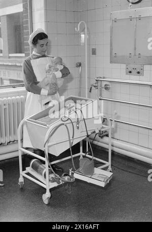 Baby's Life Saving Cot Designed by Nurse at Middlesex Hospital, London ...