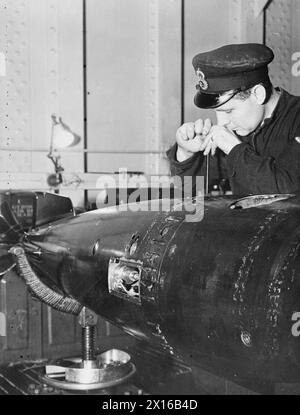 SUPPLY OF TORPEDOES FOR A BRITISH DESTROYER. 20 TO 25 APRIL 1942, ON ...