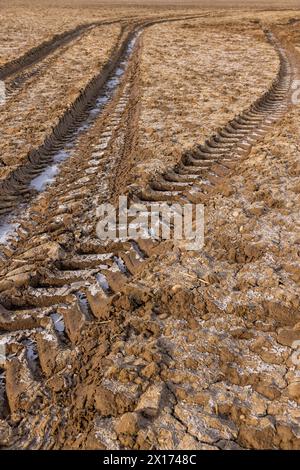 Earth ground with traces of heavy machinery Stock Photo - Alamy