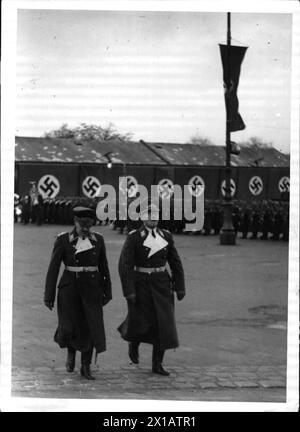 Moving in of the Luftwaffe (German Air Force) in Vienna, parade the ...