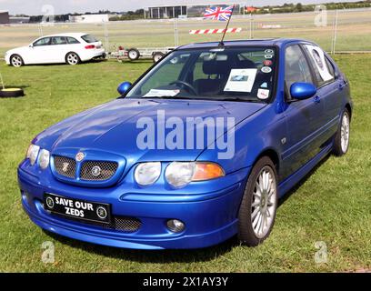 2023 Blue MG Trophy Stock Photo - Alamy