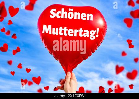 Luftballon in Herzform auf einem Grab auf dem Kölner ...